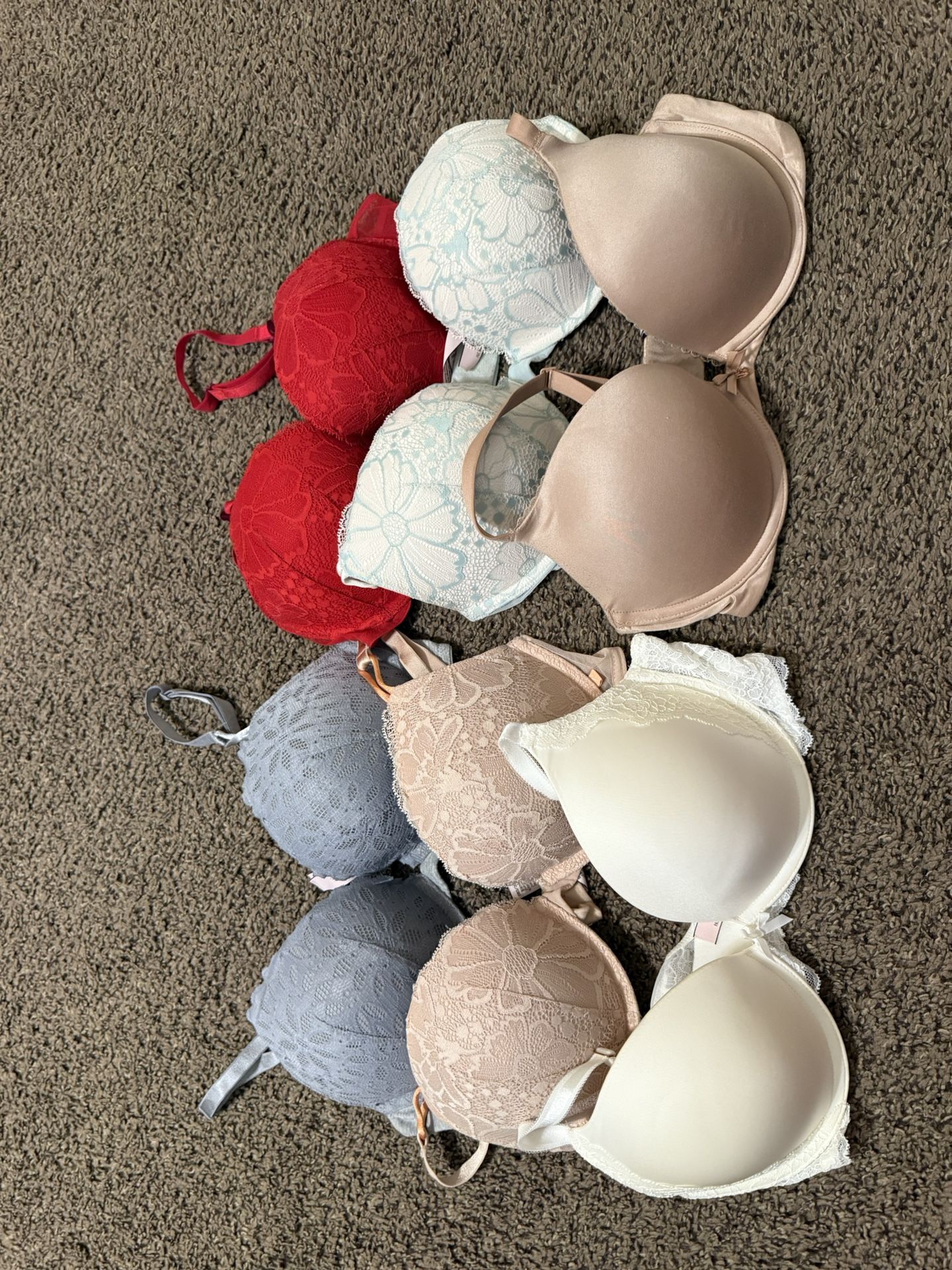 Victoria Secret Bras for Sale in Visalia, CA - OfferUp