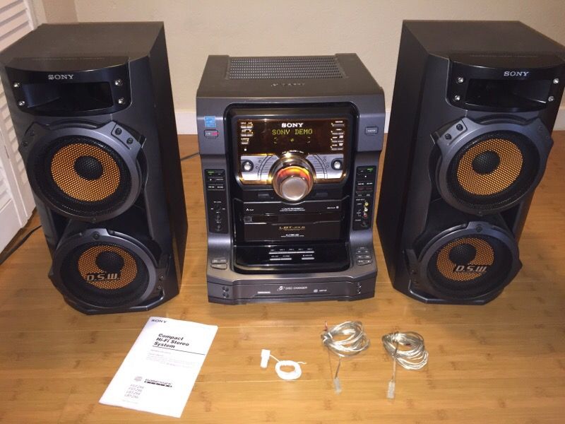 SONY LBT-ZX6 560W 5-disc Hi-Fi BARELY USED for Sale in Everett, WA ...