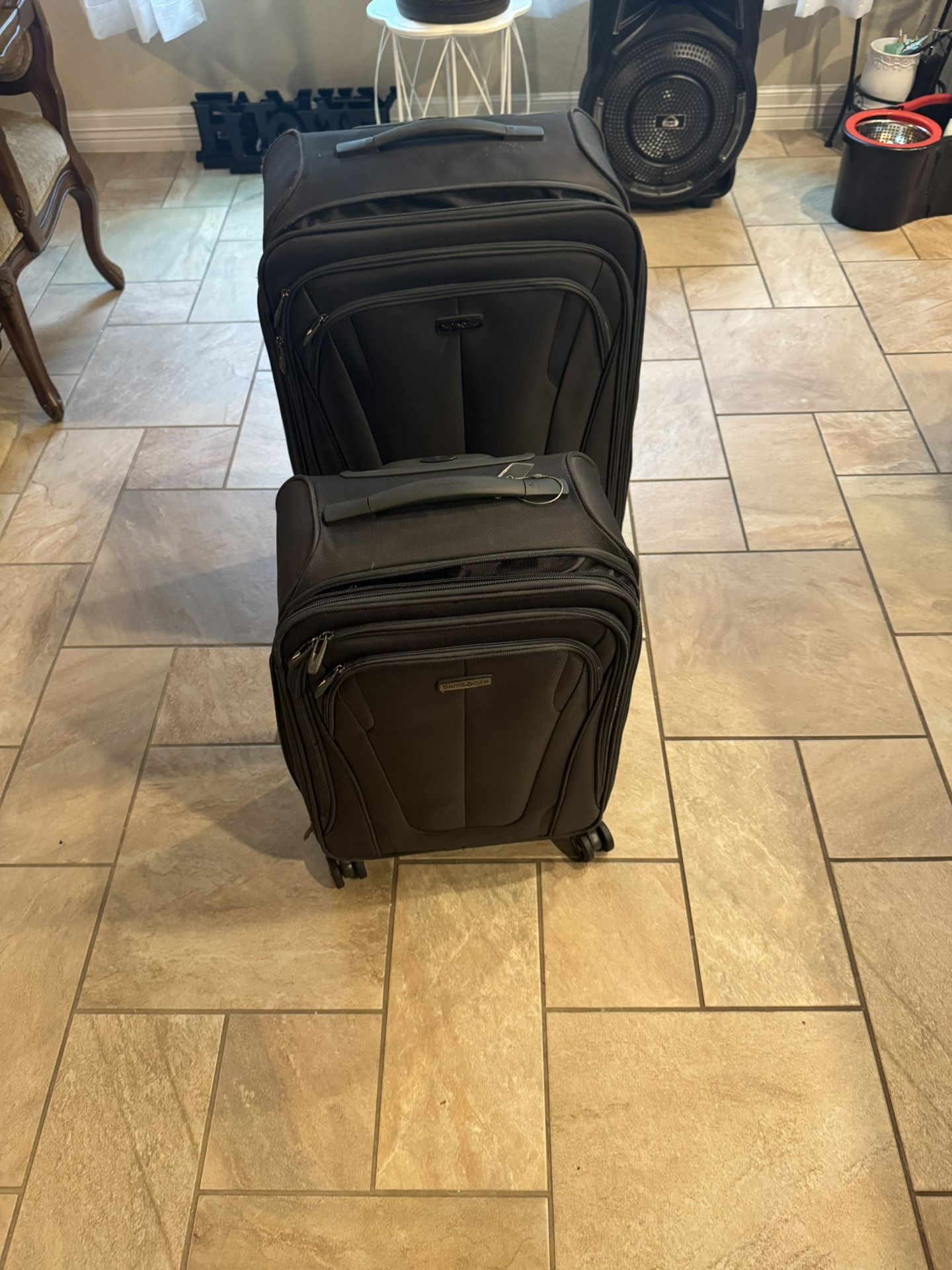 Samsonite Luggage Carry-On And Large Size for Sale in Schertz, TX - OfferUp