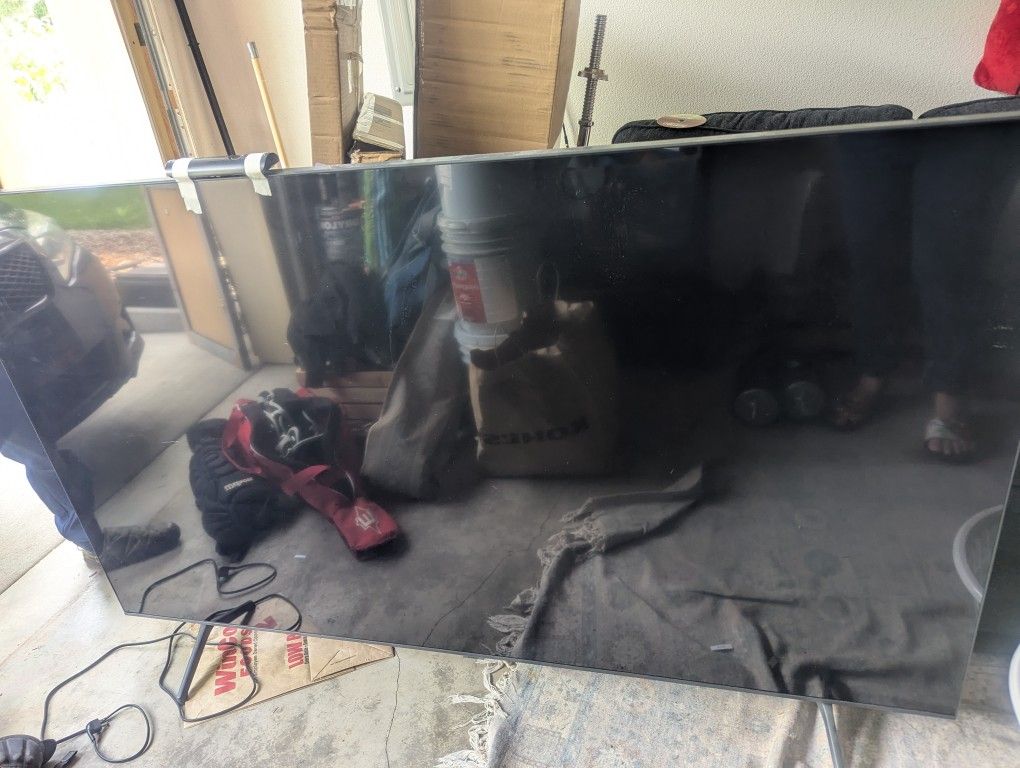 Free 75in Samsung Tv for Sale in Portland, OR - OfferUp