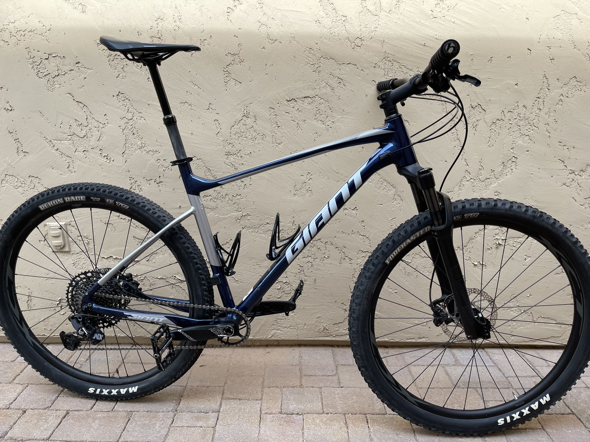 Giant Fathom XL for Sale in Phoenix, AZ - OfferUp