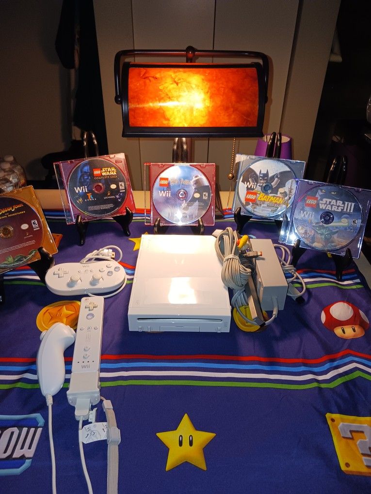 Nintendo, All Original Nintendo Wii First Model, GameCube Compatible ...