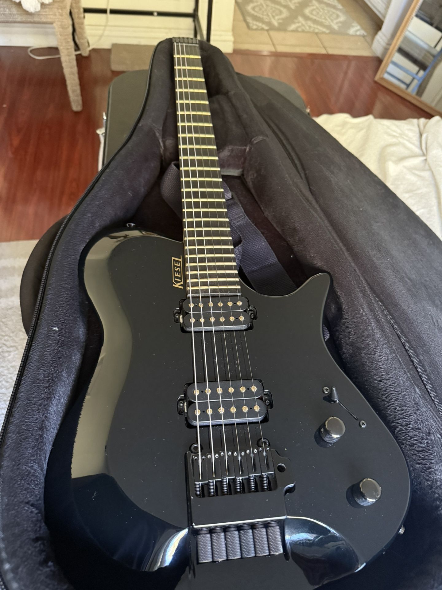 Kiesel Zeus Headless 6 string guitar for Sale in Montclair, CA - OfferUp