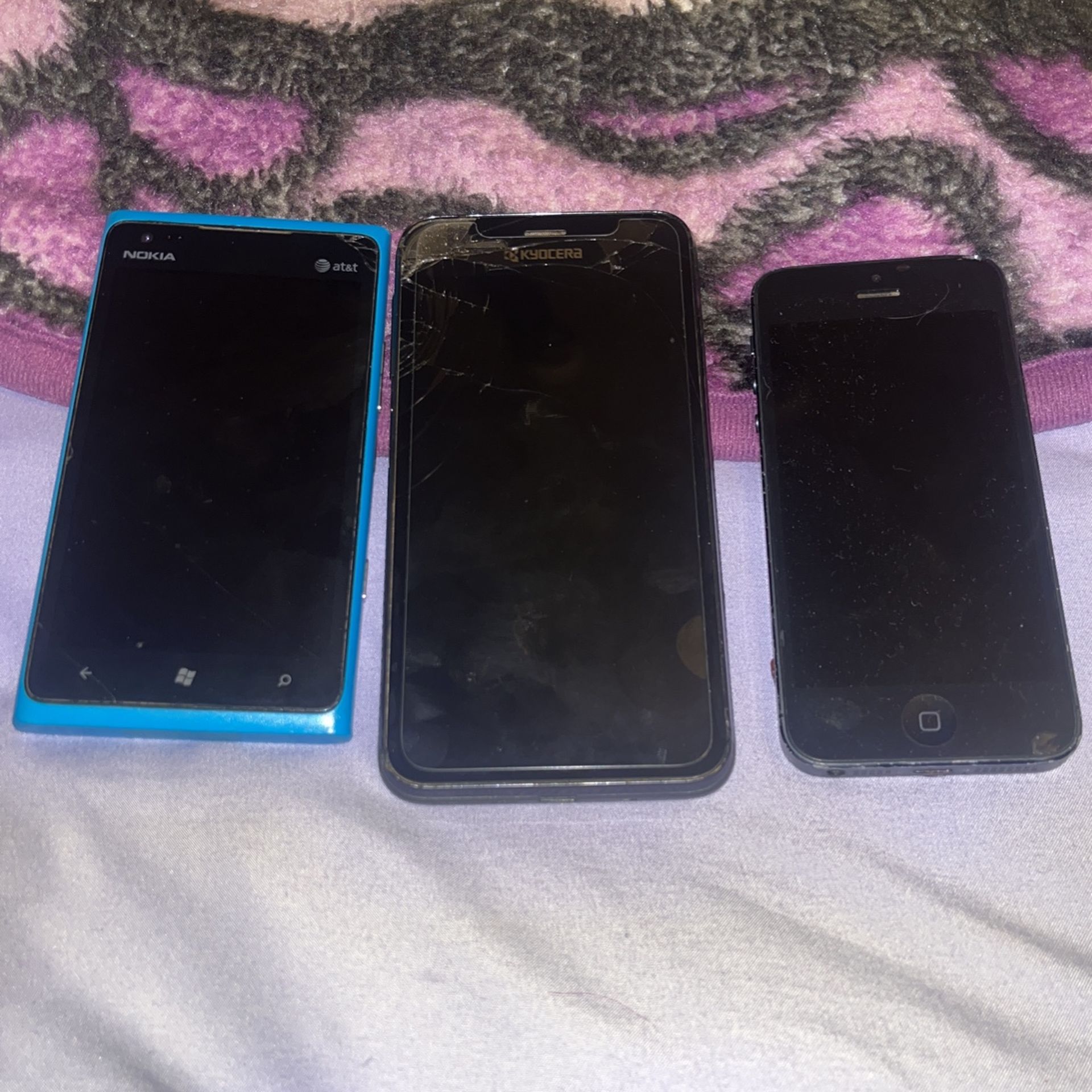 3 phones for parts or for use for Sale in Mesa, AZ - OfferUp