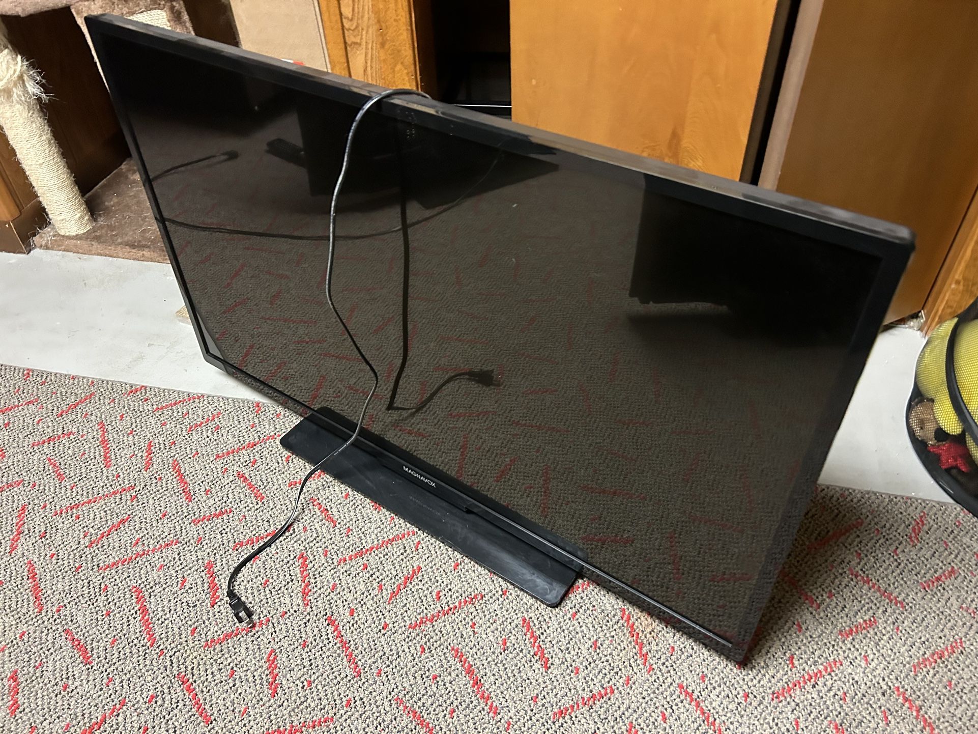 44” LED Flat Screen TV With Remote Used for Sale in Yorkville, IL - OfferUp