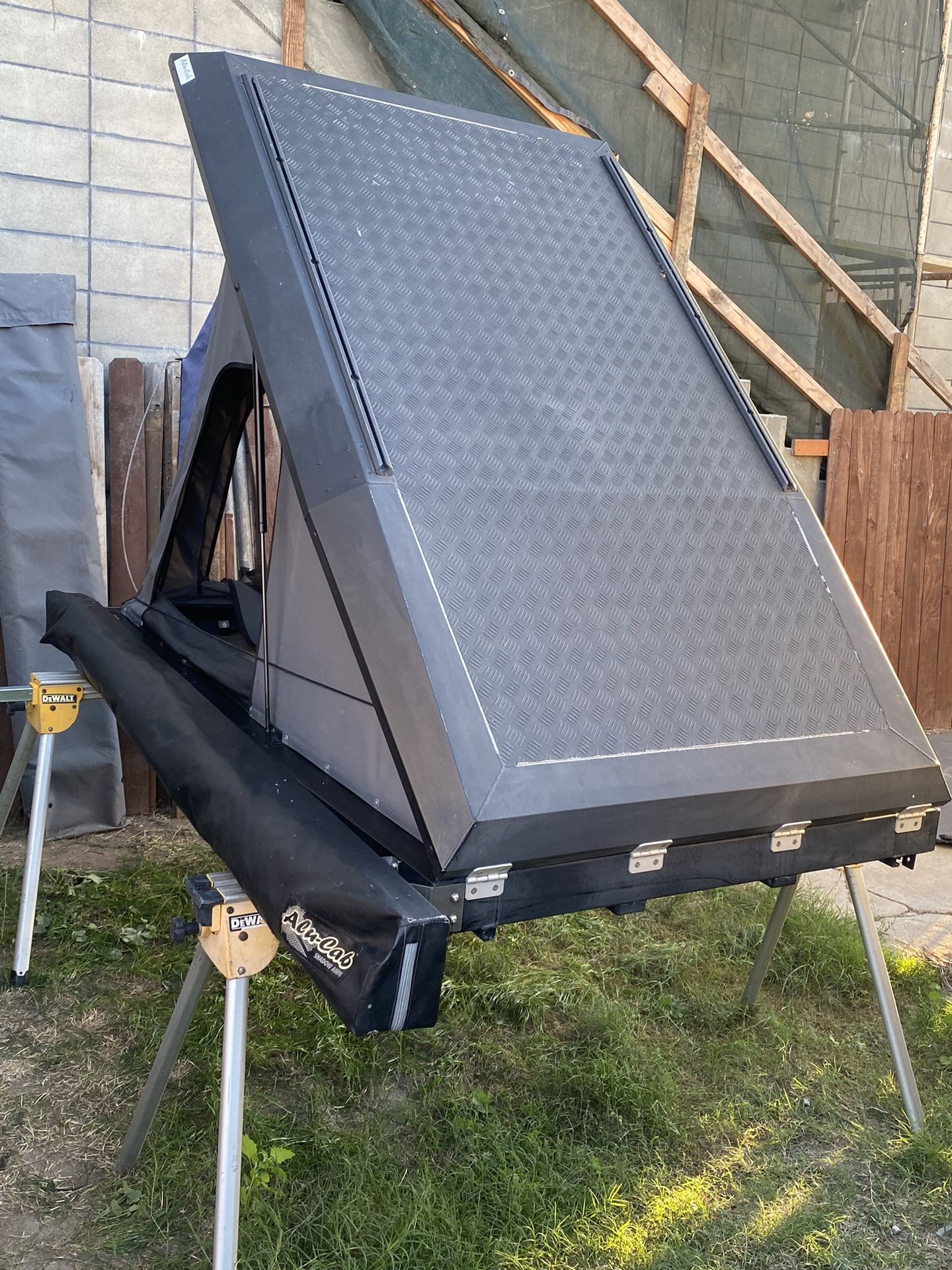 Alu Cab Alucab Roof Top Tent RTT And Alu Cab Shadow Awning Overland ...