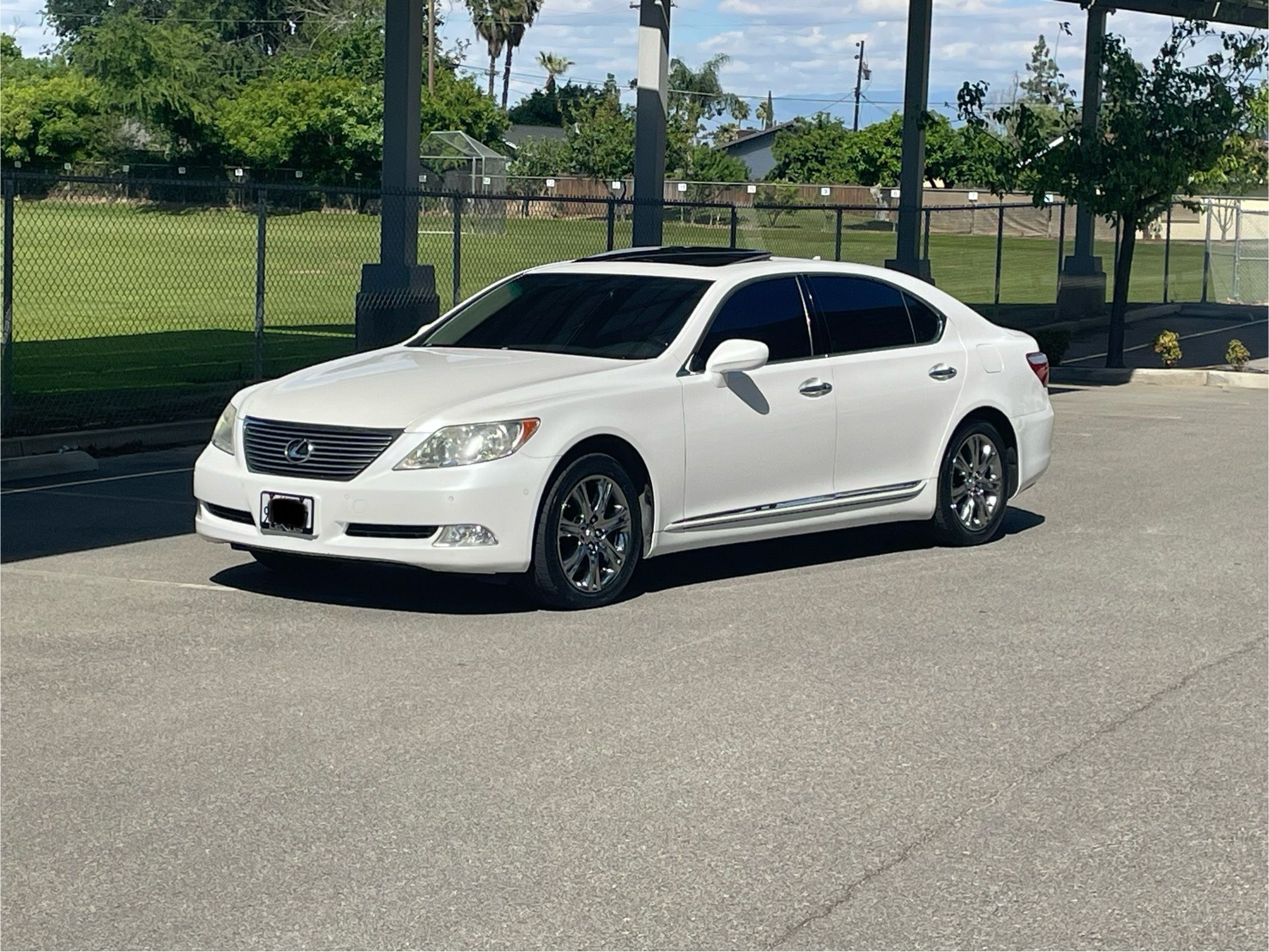 2009 Lexus LS 460 for Sale in Bakersfield, CA - OfferUp