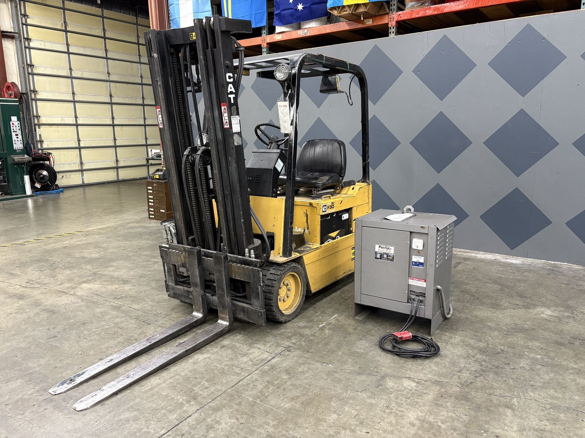 Caterpillar F30 Fork/Clamp Truck & Charger for Sale in Burlington, WA ...