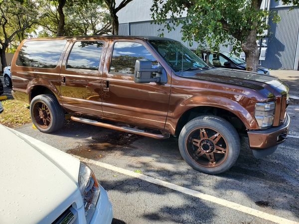 2000 Ford Excursion 7.3 L fully restored from scratch custom paint ...