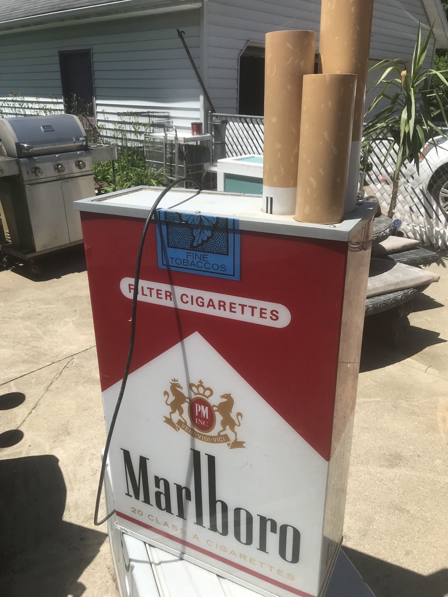 Huge vintage Marlboro cigarette pack for Sale in Pittsburgh, PA - OfferUp