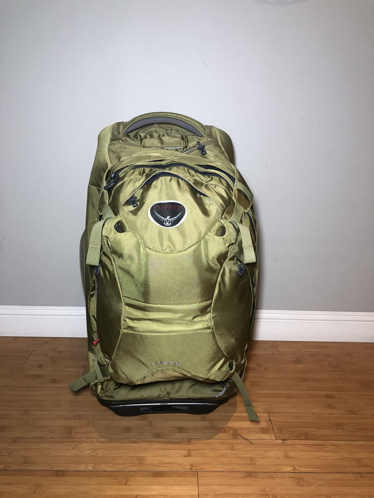 Osprey Meridian 28” Convertible Luggage for Sale in Upland, CA - OfferUp