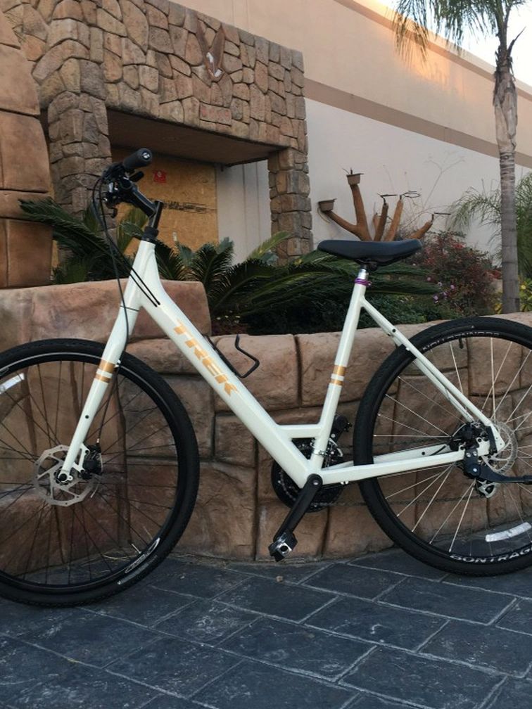 TREK GOLD ALPHA ALUMINUM BIKE for Sale in Santa Ana, CA - OfferUp