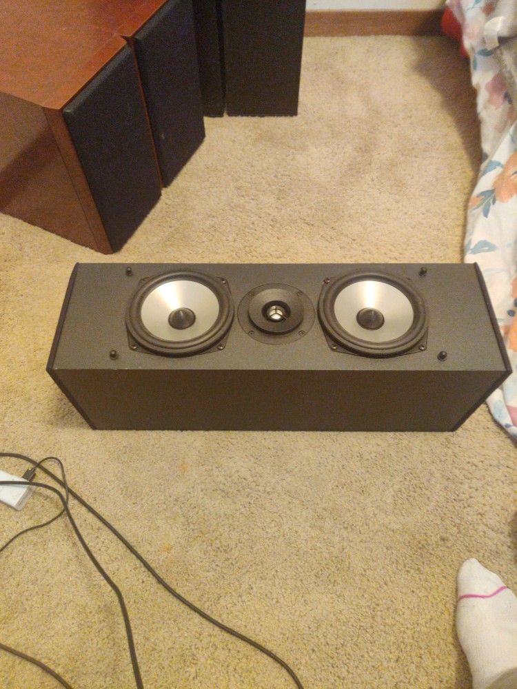 PARADIGM cc-170 v.3 Center Speaker for Sale in Portland, OR - OfferUp