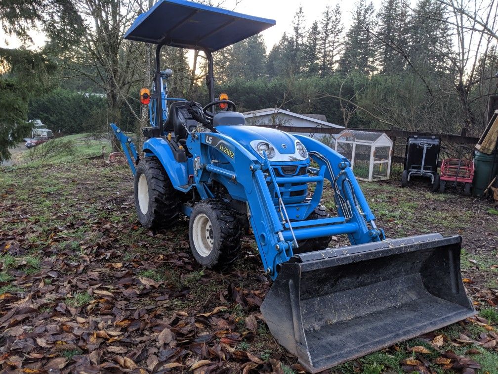 2017 LS XJ2025H Tractor w/ Bucket, Backhoe & Canopy for Sale in ...