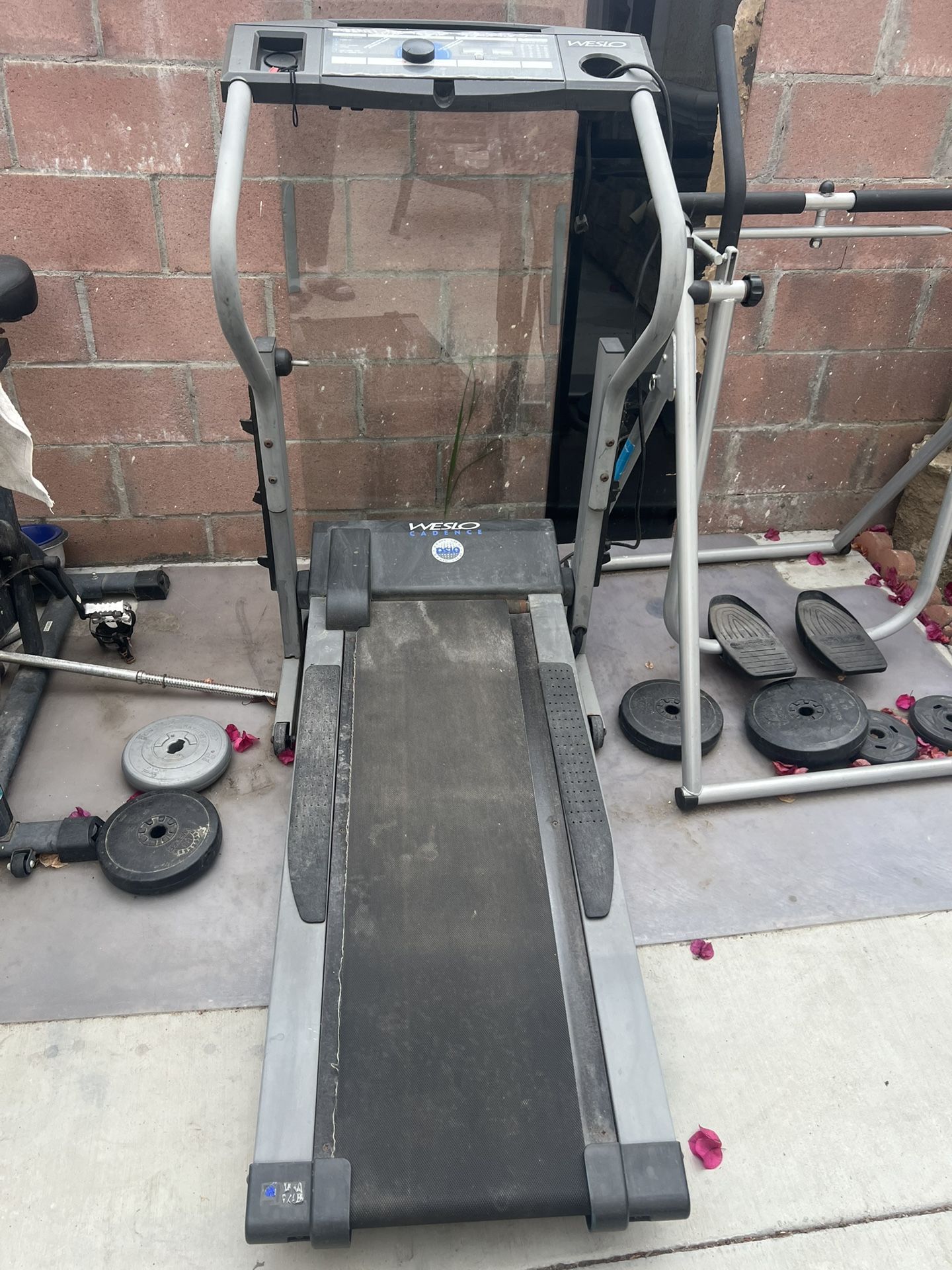 Weslo Treadmill for Sale in Rosemead, CA - OfferUp