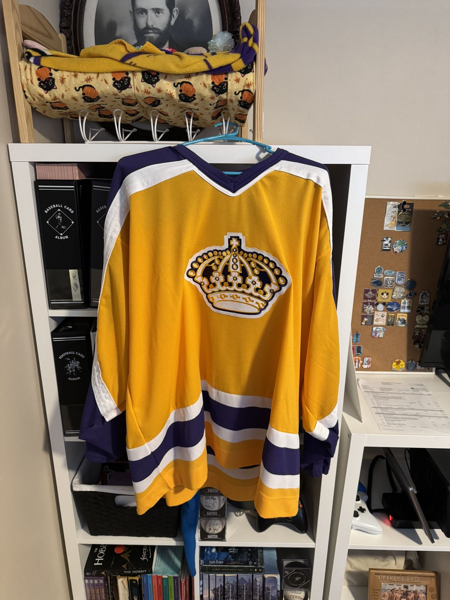 LA Kings throwback Jersey for Sale in Santa Ana, CA - OfferUp