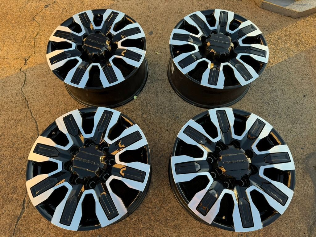 20" OEM 2024 GMC Sierra 2500HD Denali Ultimate Package Wheels 8x180 for Sale in San Jose, CA ...