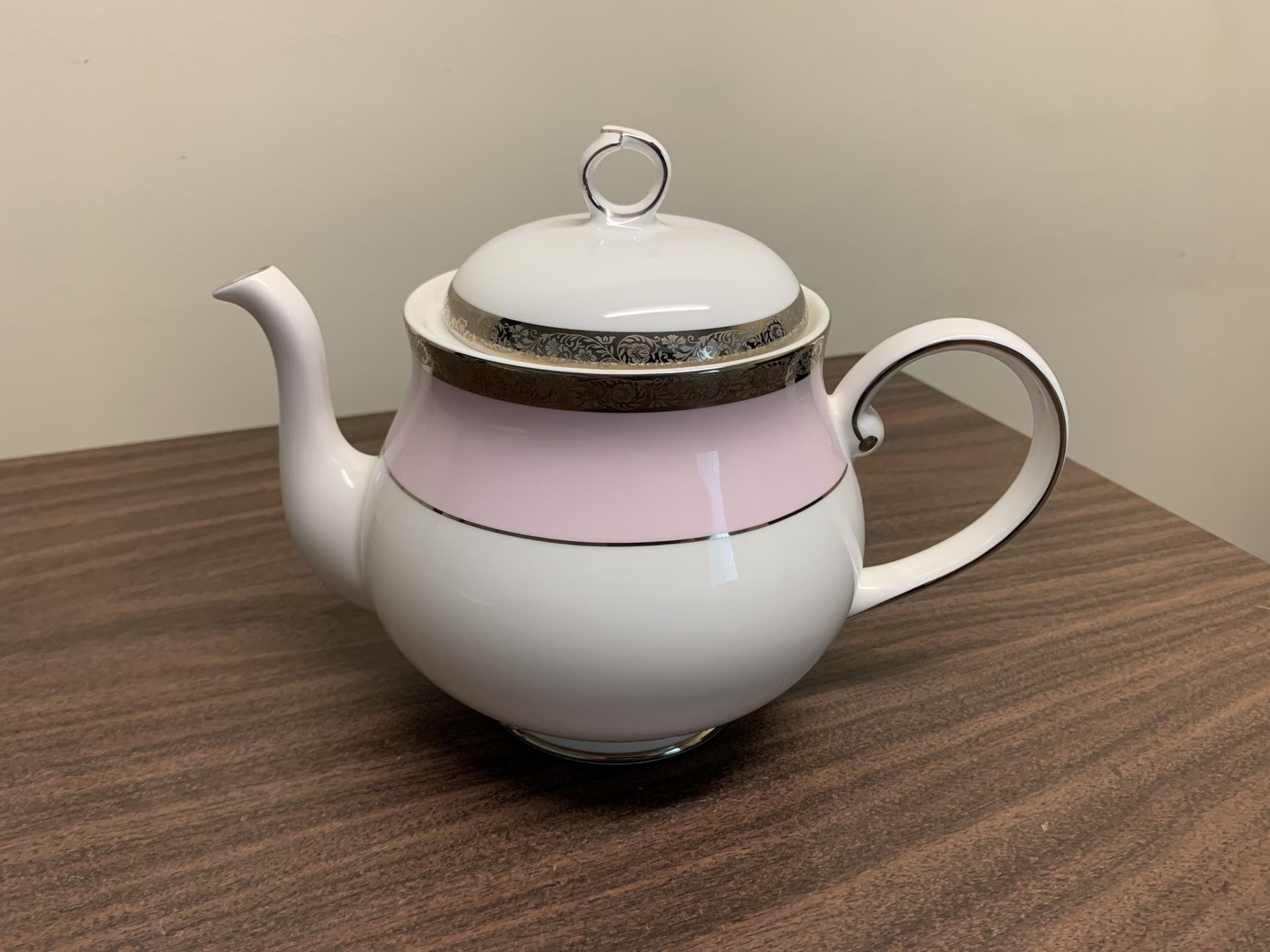 Mary Kay Tea Pot For Sale for Sale in Upland, CA - OfferUp