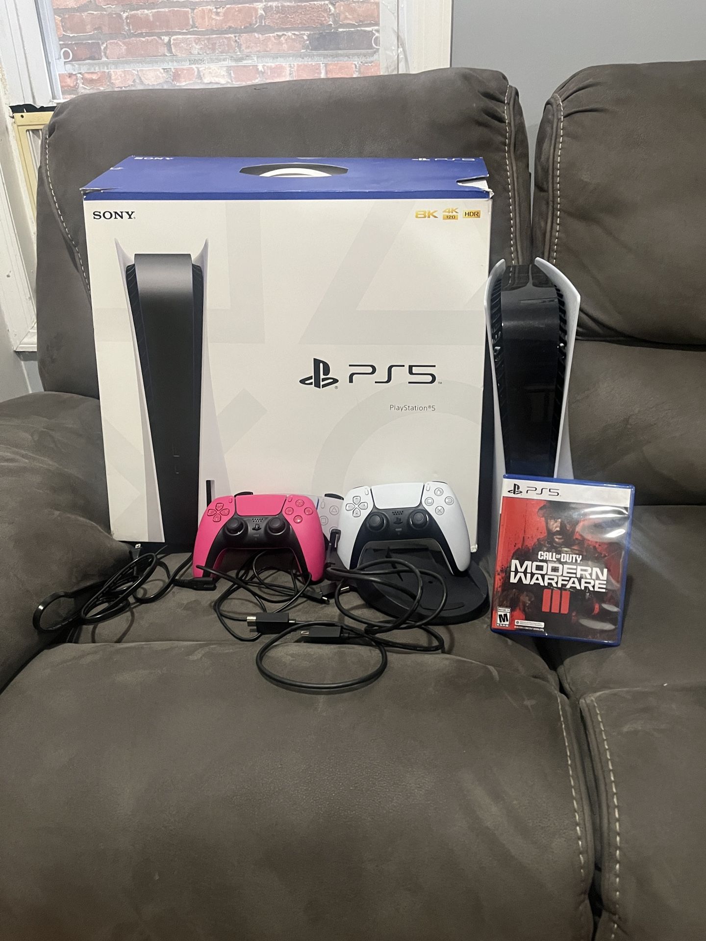 PS5 + 2 Controllers + MW3 + Stand for Sale in Newark, NJ - OfferUp