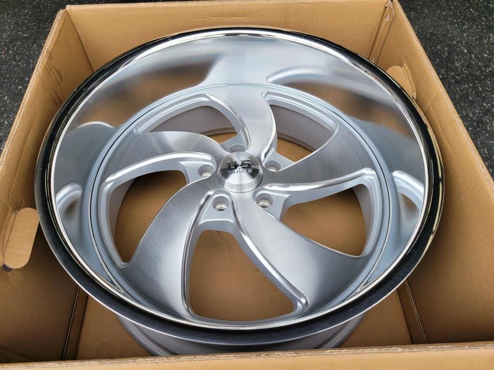 22" US MAG U134 staggered 22x8.5 / 22x10.5" for Sale in Orange, CA ...