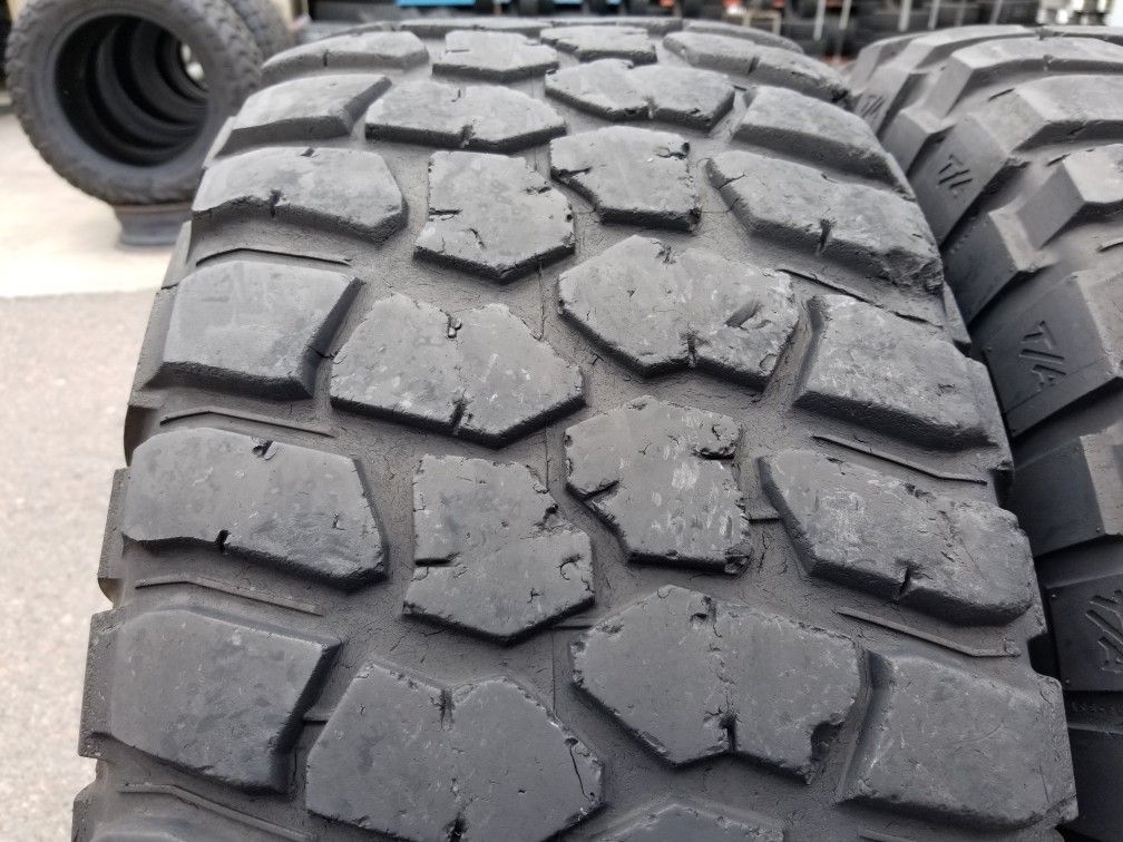 Set of LT35x12.50R17 BFGoodrich KM2 Mud Terrain 8ply 17" 4x4 Tires for Sale in Phoenix, AZ - OfferUp