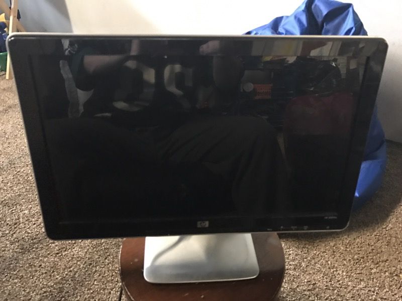 HP HD LCD 20 inch monitor LIKE NEW!! for Sale in Philadelphia, PA - OfferUp