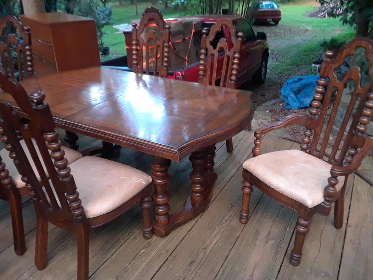 Singer Dining Room Set