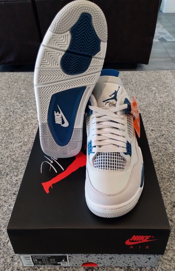 DS Nike Air Jordan 4 IV Military Blue Sz. 10 for Sale in Mesa, AZ - OfferUp