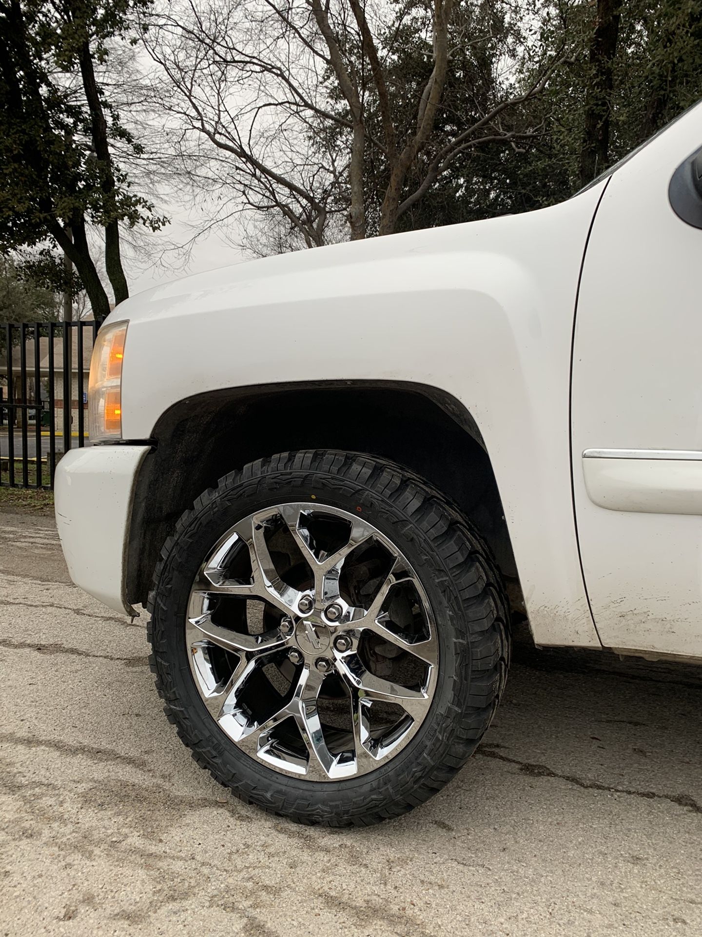 New 22” Chrome Snowflake Rims And Tires 6 Lug Wheels 22s snow flake ...