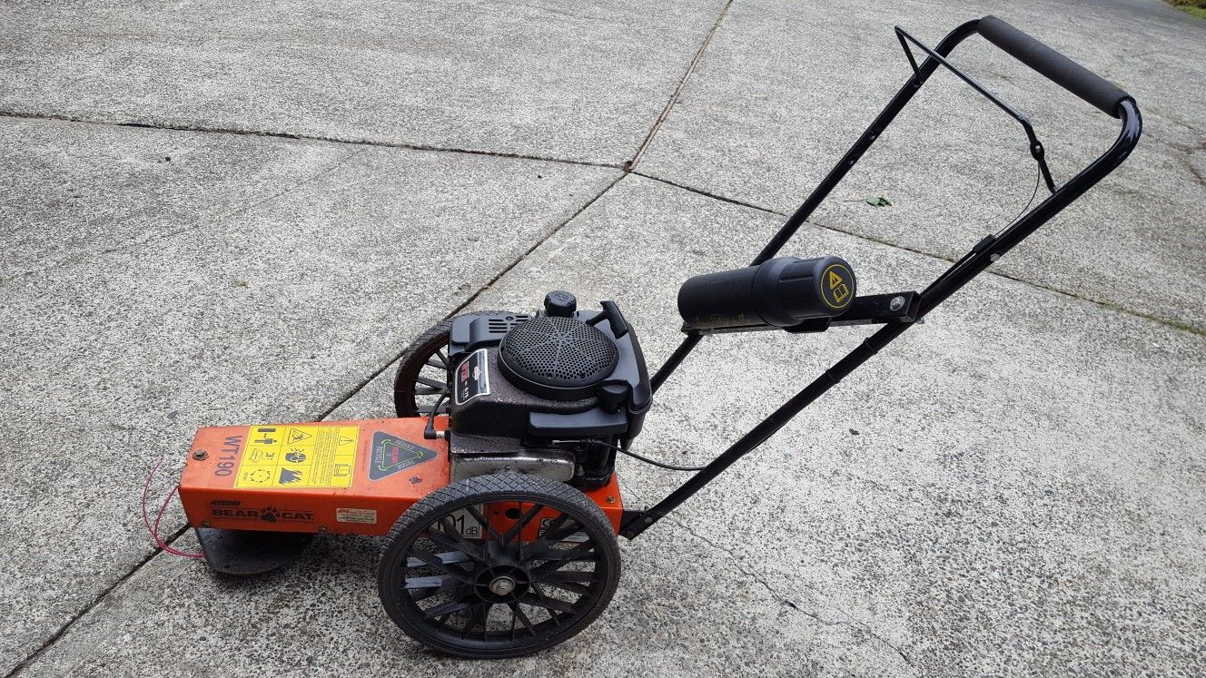 Echo Bear Cat Wheeled Trimmer WT190 for Sale in Seattle, WA - OfferUp