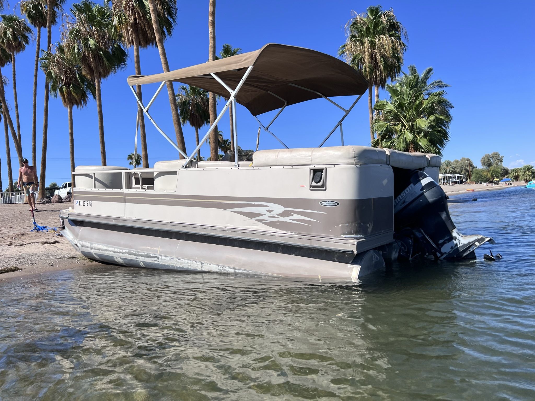 2001 Crestliner 21ft Pontoon Boat for Sale in Menifee, CA - OfferUp