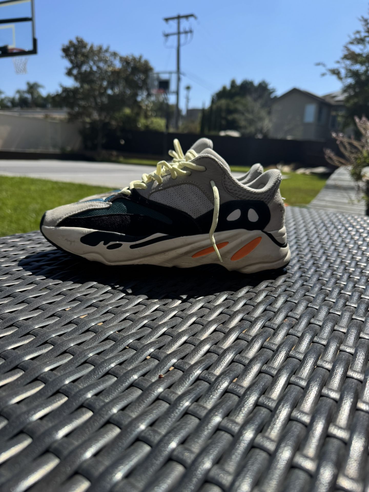 Yeezy 700 Wave Runner Size 9.5 for Sale in Carlsbad, CA - OfferUp