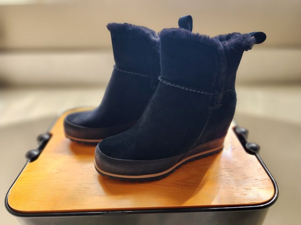Ugg hotsell marte waterproof wedge