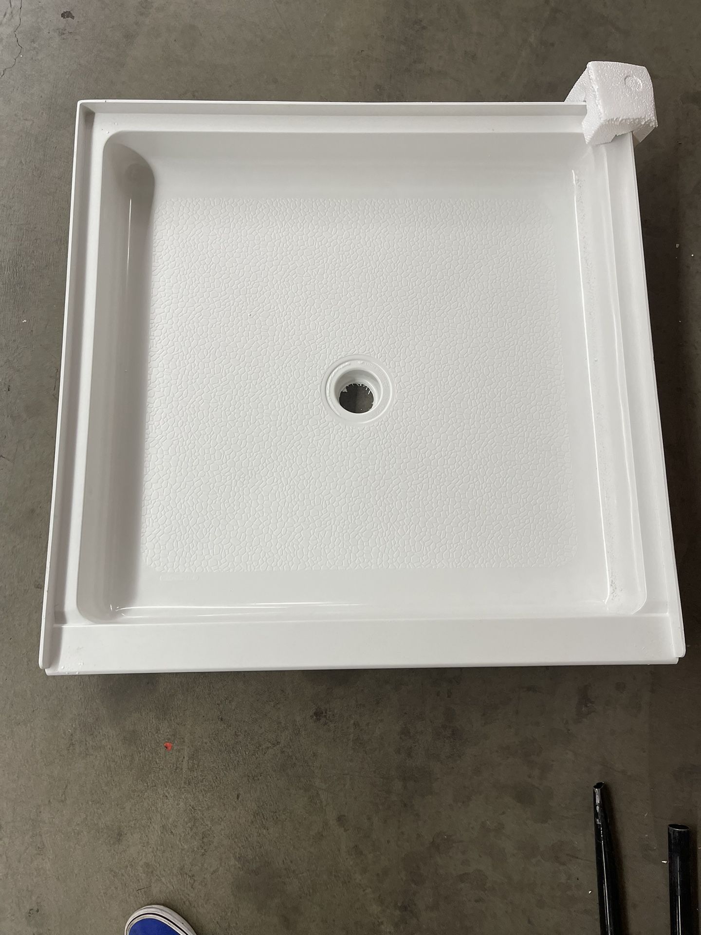 Swan 36 in. x 36 in. Solid Surface Single Threshold Shower Pan in White ...