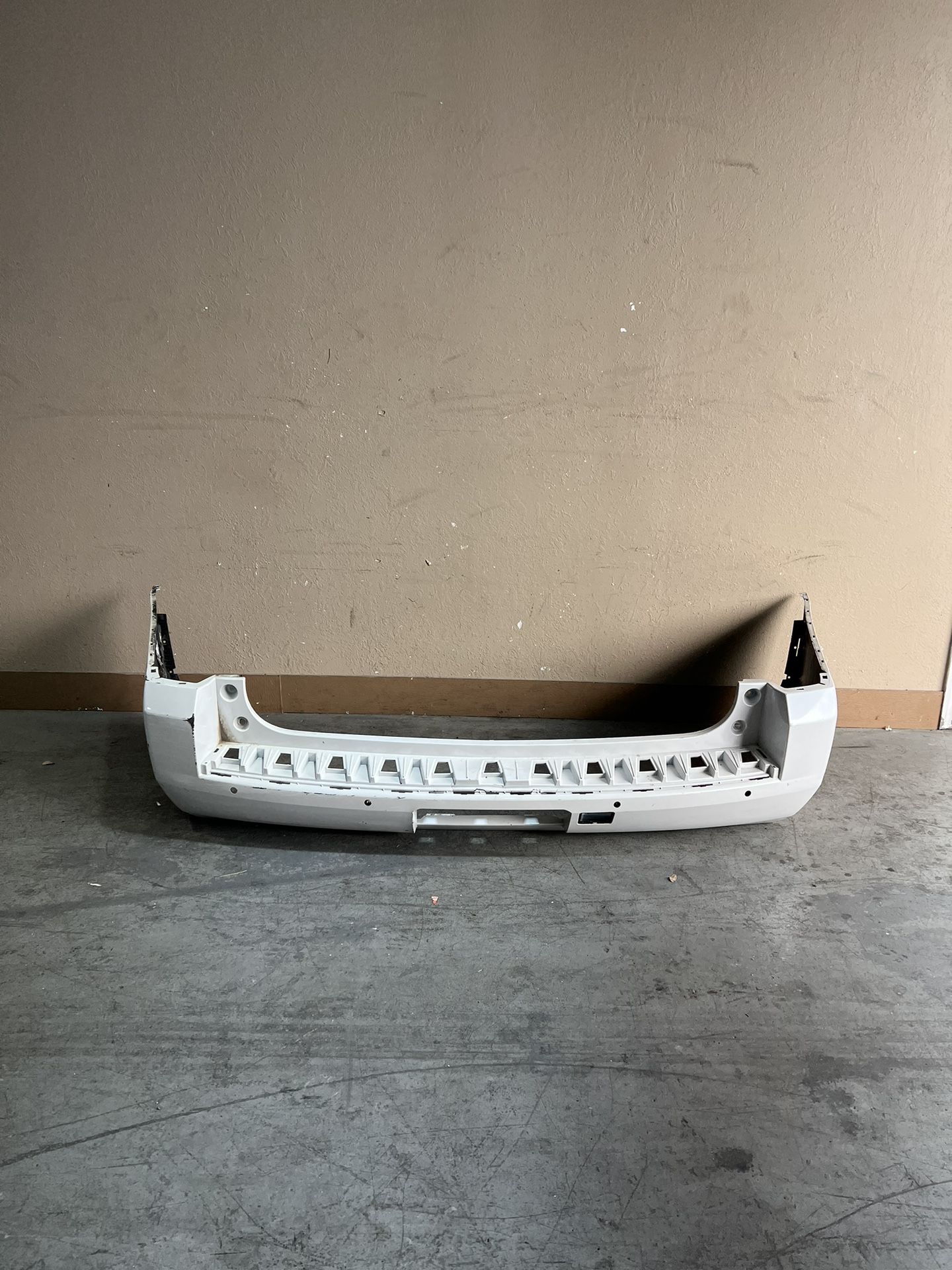 15-20 Chevy Chevrolet Suburban Rear Bumper Cover Rear Fascia Bumper ...