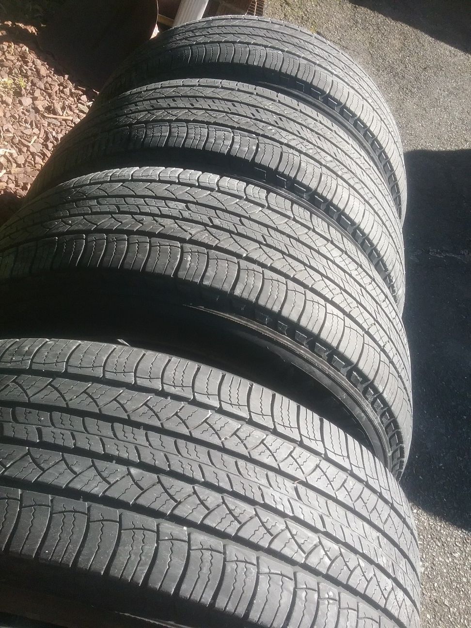 2 matching .... tires Michelin p245/60R18....... good tread for Sale in ...