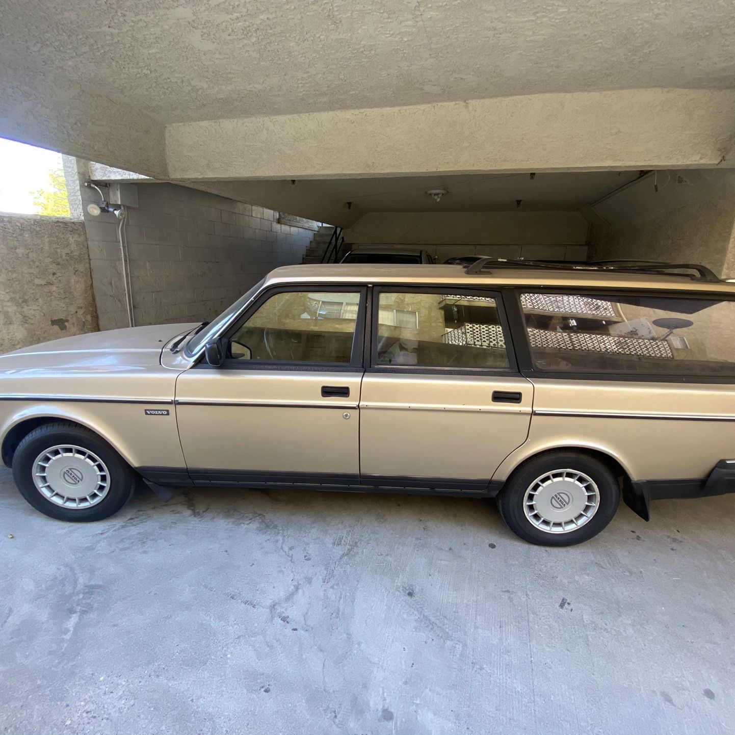 1993 Volvo 240 Wagon for Sale in East Los Angeles, CA - OfferUp