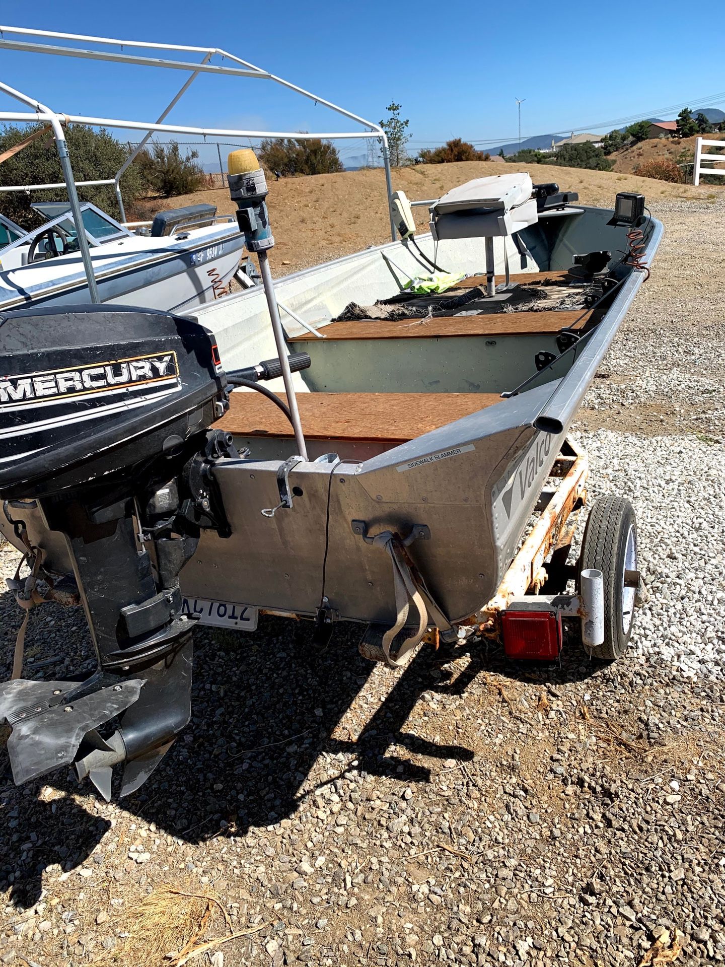 Valco Aluminum fishing boat 14 ft for Sale in Hesperia, CA - OfferUp
