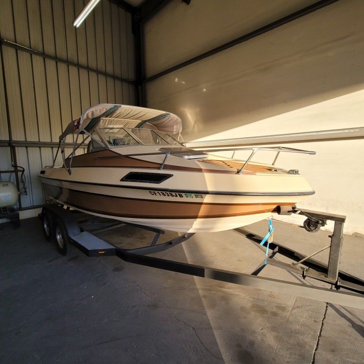 21ft Cuddy Cabin Sunray Boat Pleasure for Sale in Compton, CA - OfferUp