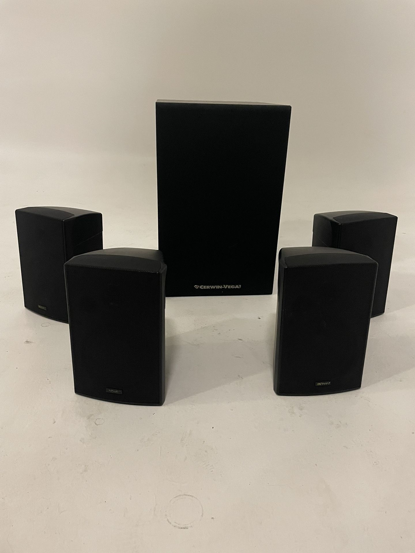 Cerwin Vega LW-10 Powered Subwoofer + 4 SPEAKERS for Sale in Los Angeles, CA - OfferUp