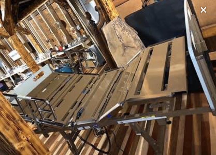 Invacare BAR750 Bariatric Bed is a heavy-duty full-electric bed frame ...