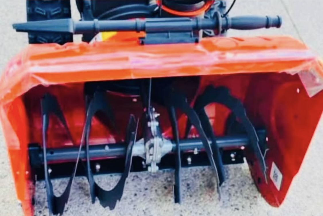 Husqvarna ST224 24-Inch 208cc Two Stage Electric Start Snow Blower