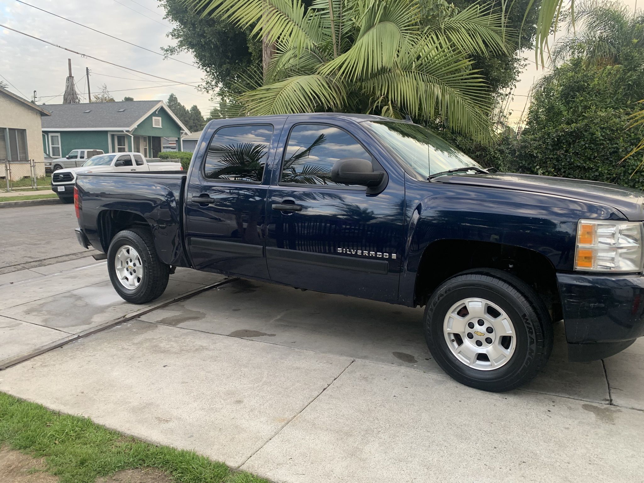 Chevy Silverado for Sale in South Gate, CA - OfferUp