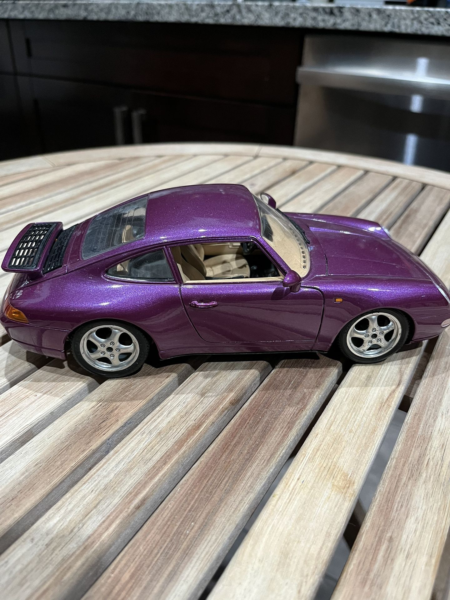 Porsche 911 1993 Carrera 1:18 Burago executive 993 Purple Spoiler Rare ...