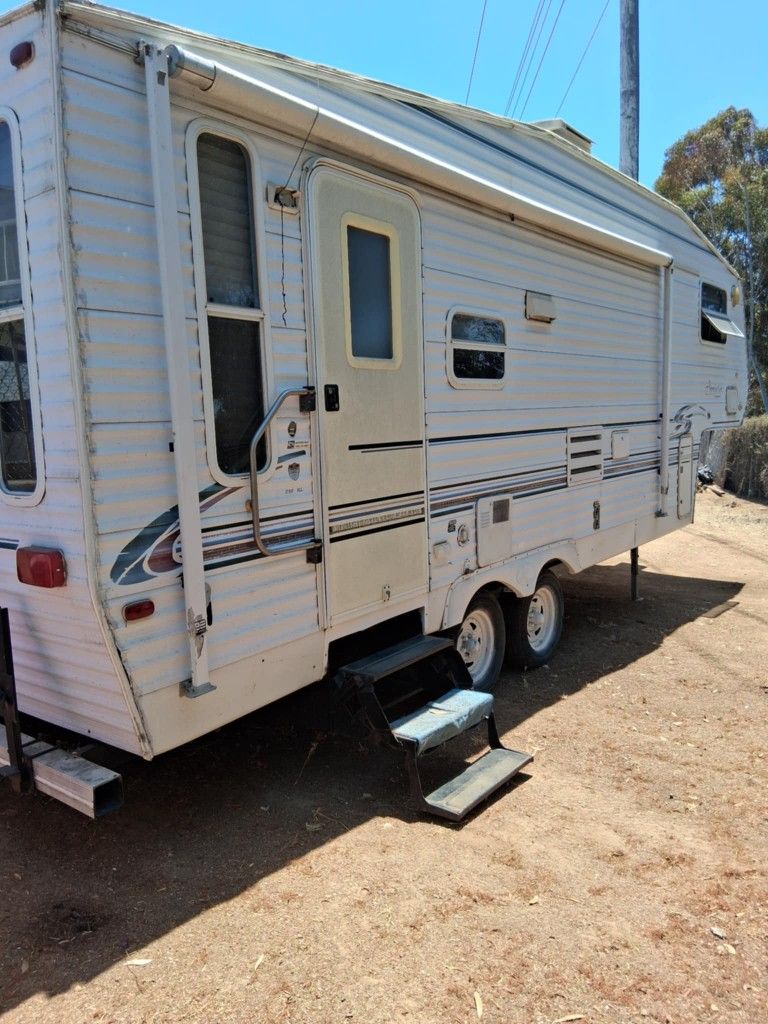 Keystone Spinter RV Trailer for Sale in Lincoln Acres, CA - OfferUp