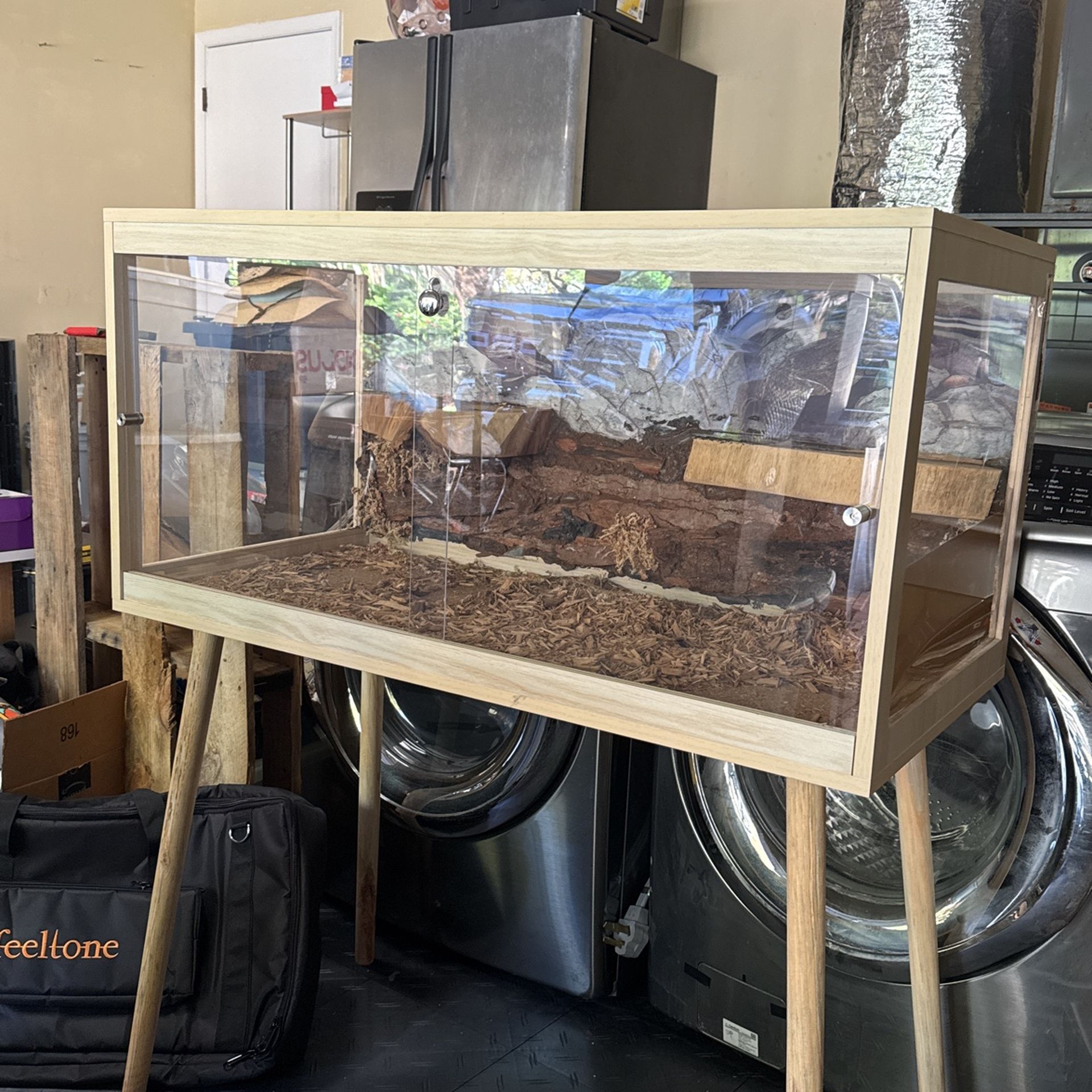 Reptile cage for Sale in Pompano Beach, FL - OfferUp