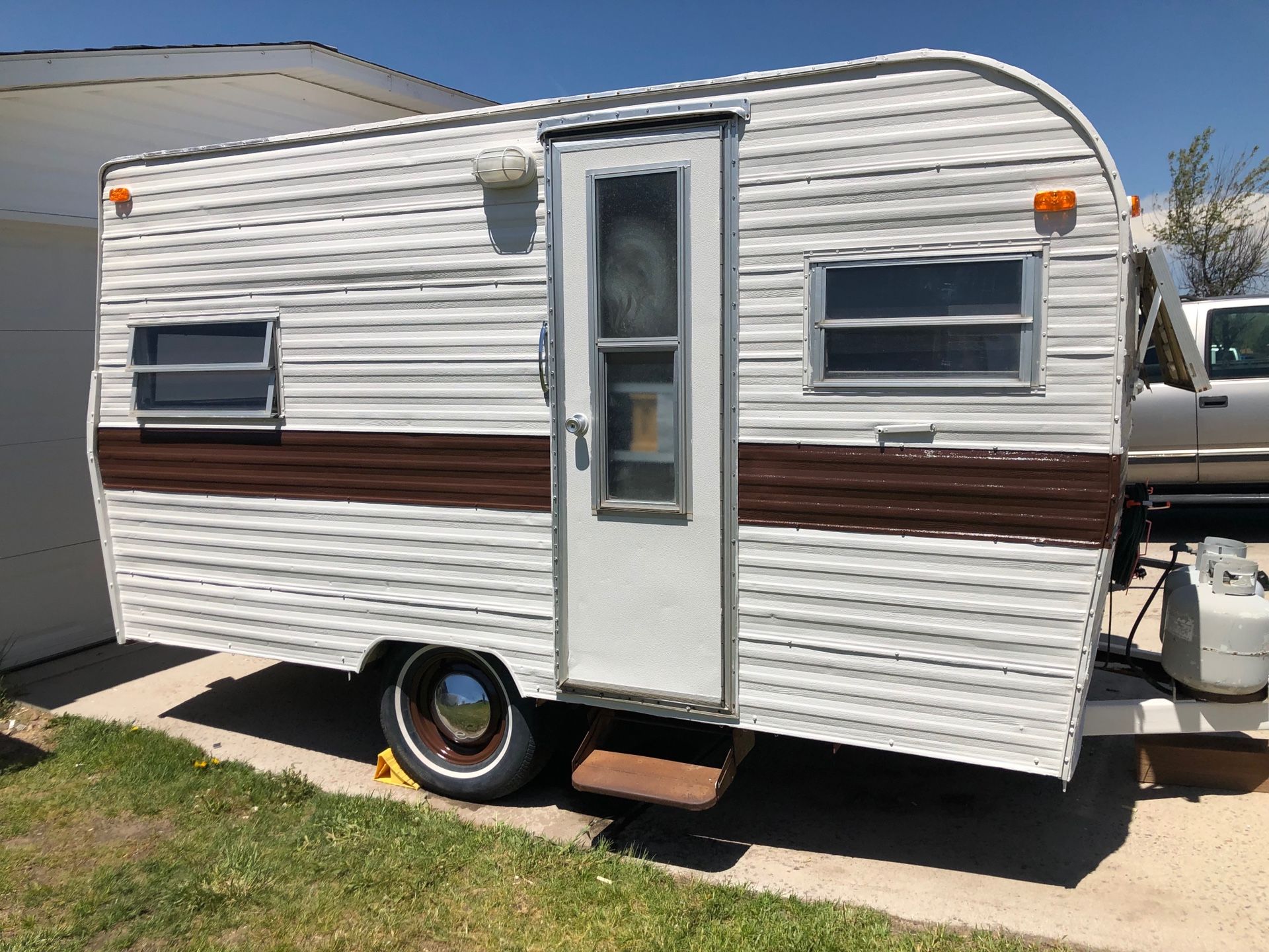 Vintage Red Dale Camper Trailer for Sale in San Diego, CA - OfferUp