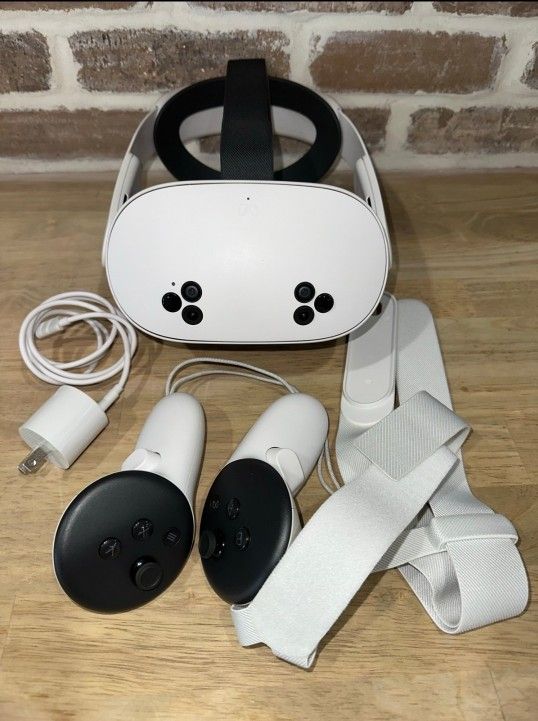 Oculus Quest 3s 128 GB for Sale in San Bernardino, CA - OfferUp