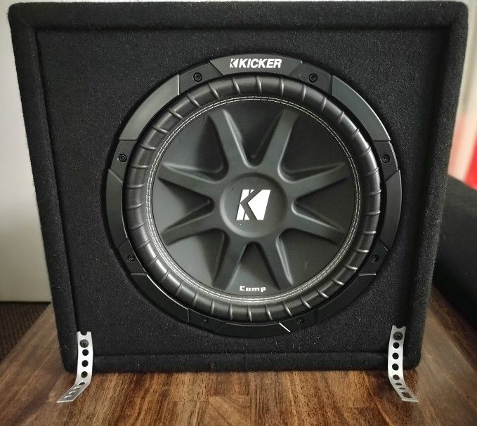 Kicker Sub And Amp Combo
