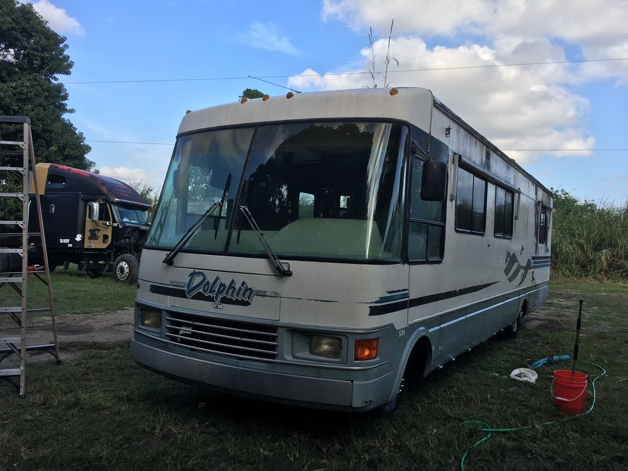 1996 Dolphin RV Clean Title for Sale in Miami, FL - OfferUp